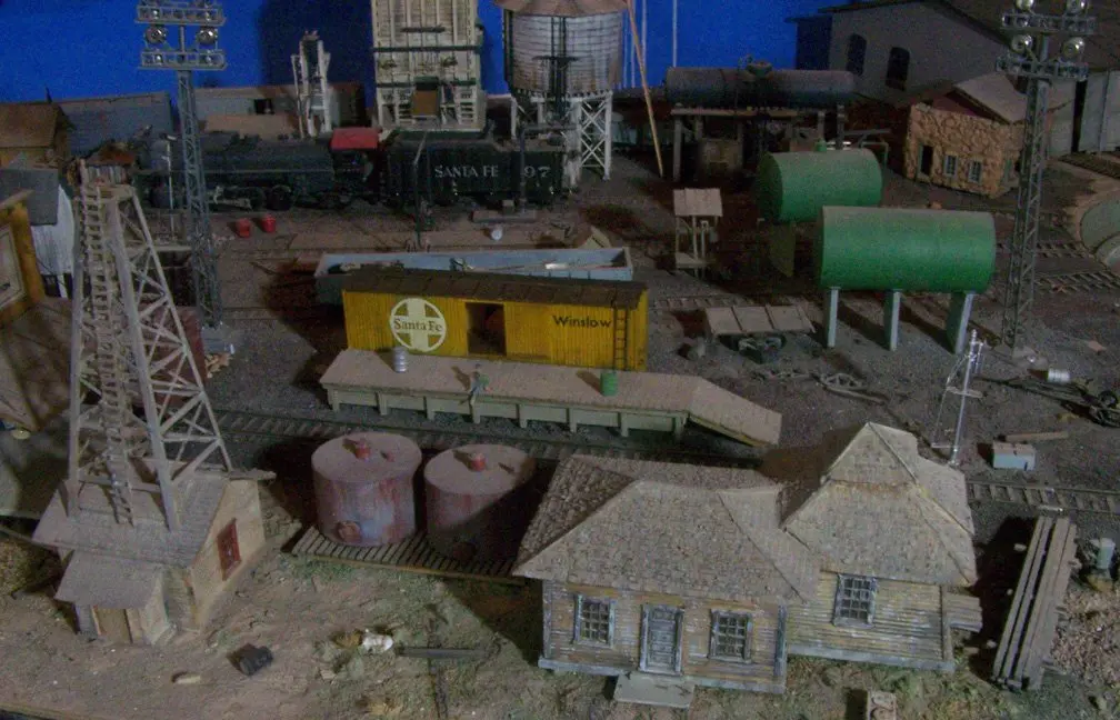 Wood Boxcar Freight House - Model Railroad Ballast