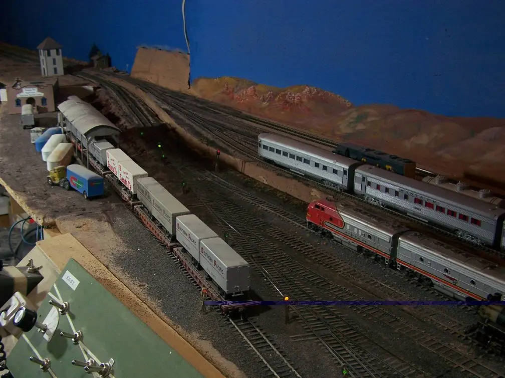 Piggyback Terminal - Model Railroad Ballast