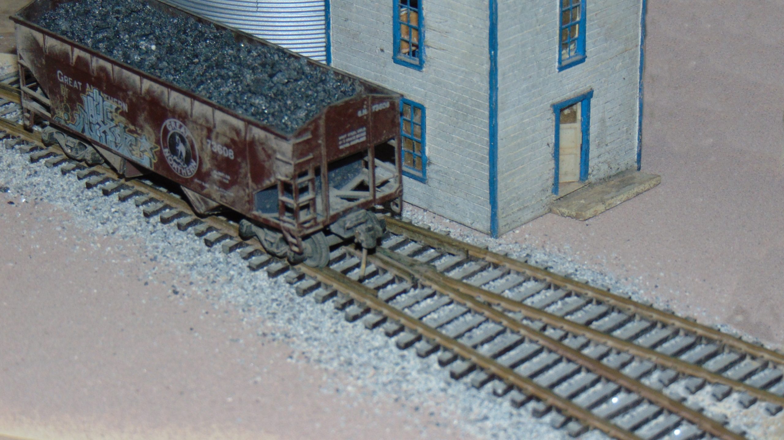 1124 Bag Coke Extra Large - Model Railroad Ballast